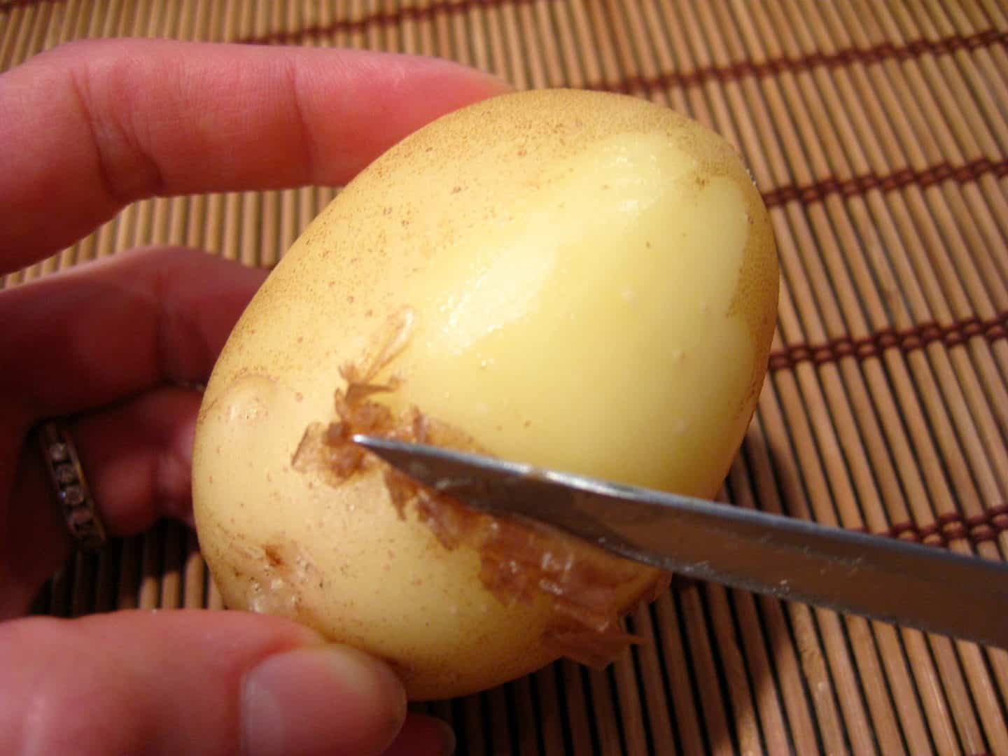 New Potatoes with Sour Cream and Dill, Ukrainian Recipe - GoldenLucyCrafts