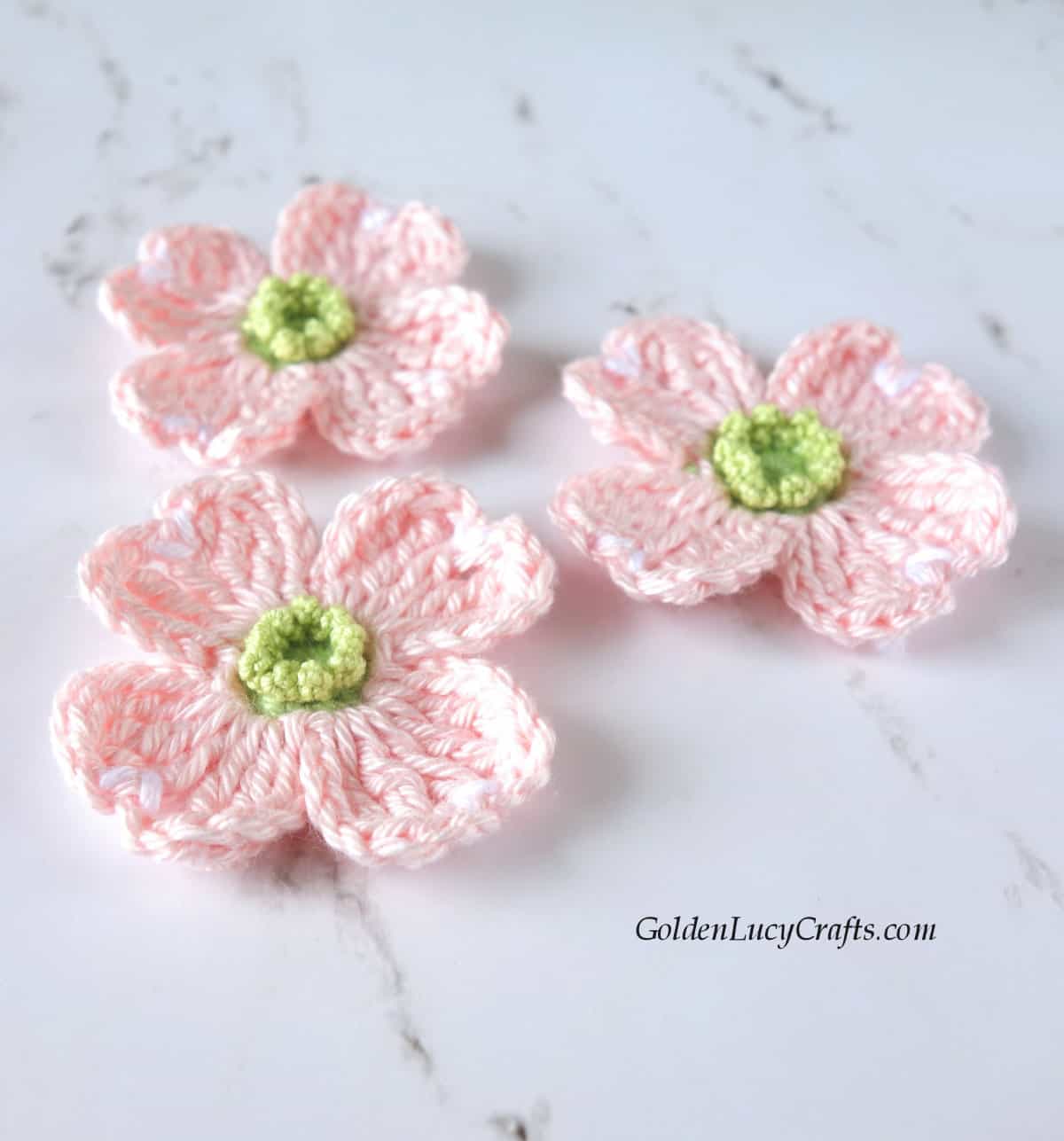 Crochet Dogwood Branch Wall Art - GoldenLucyCrafts
