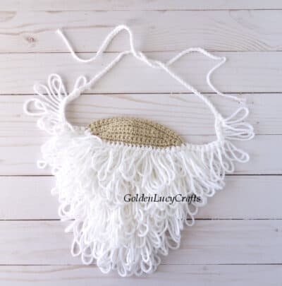 Santa Beard Mask Free Crochet Pattern - GoldenLucyCrafts
