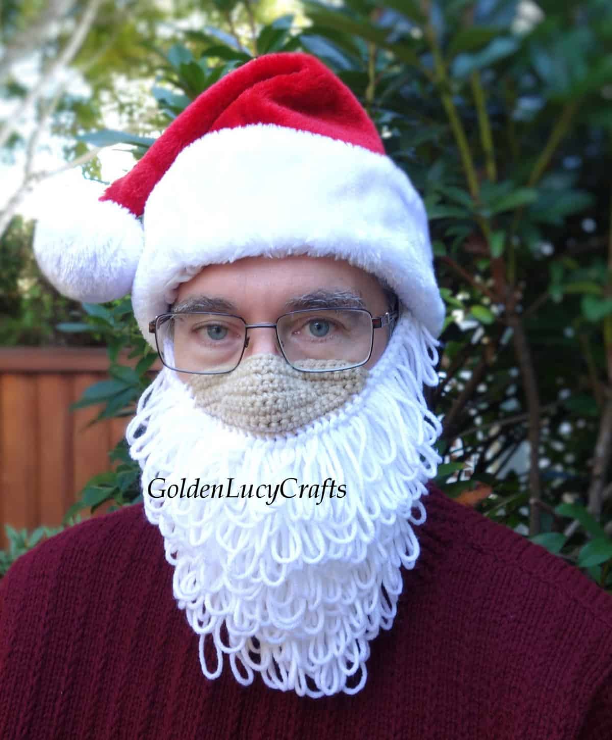 Santa Beard Mask Free Crochet Pattern - GoldenLucyCrafts