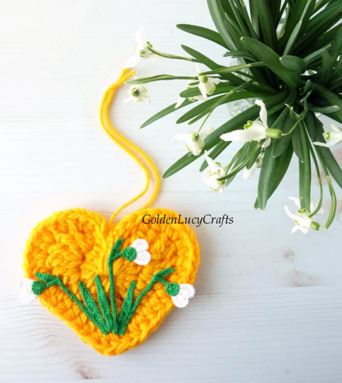 Crochet Spring Heart, Wall Decor - GoldenLucyCrafts