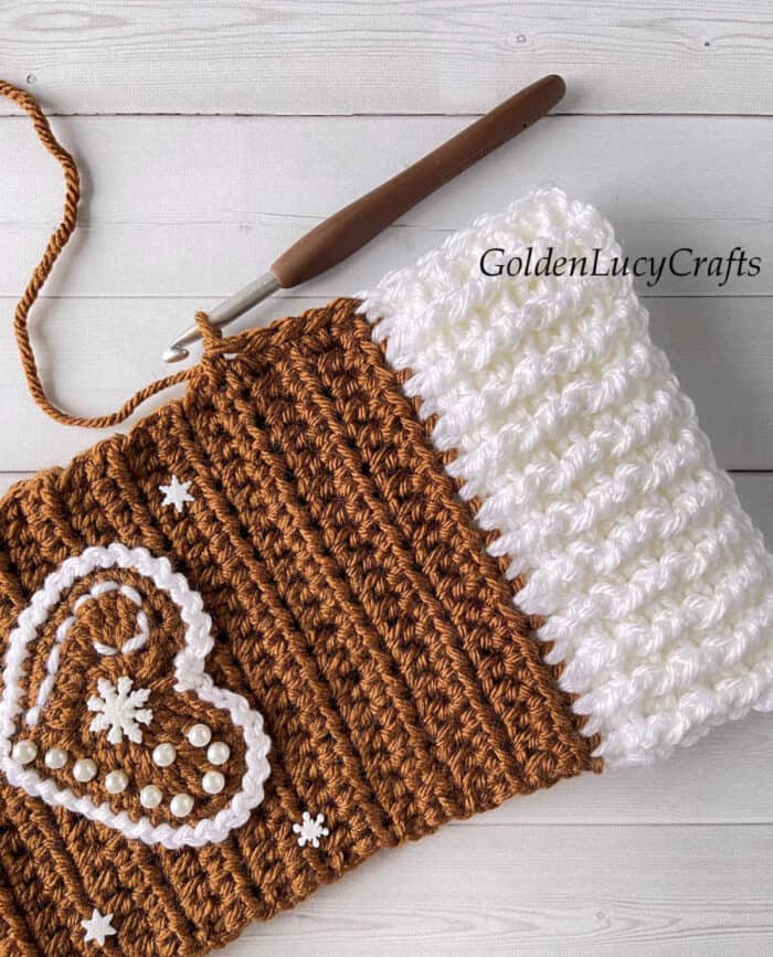 Gingerbread Stocking, Free Crochet Pattern - GoldenLucyCrafts