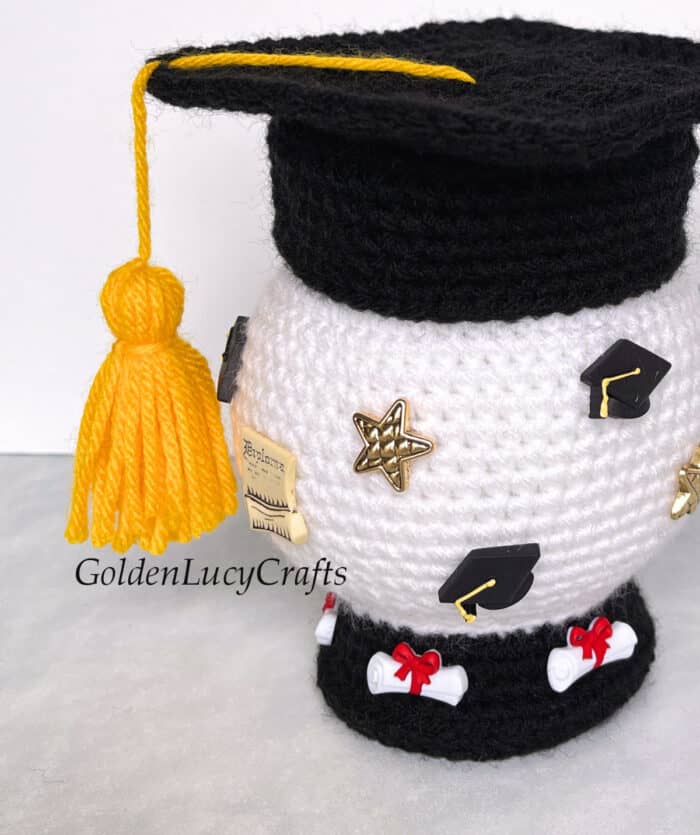 Crochet Graduation Snow Globe - GoldenLucyCrafts