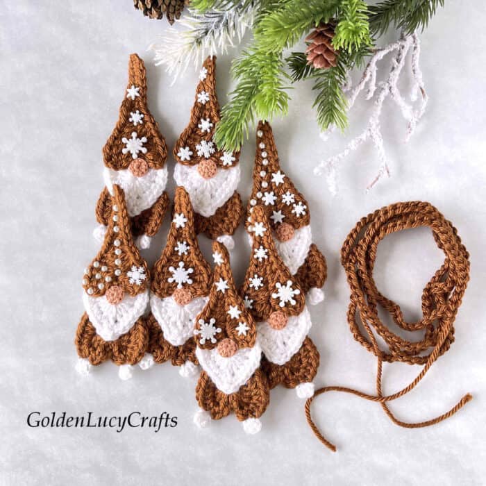 Crochet Gingerbread Gnome Garland - GoldenLucyCrafts