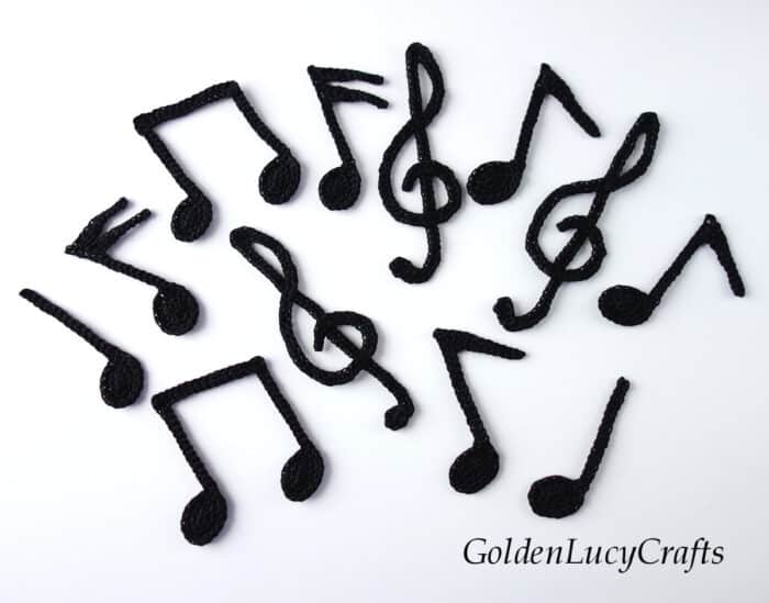 Music Notes Crochet Garland, Home Decor Idea - GoldenLucyCrafts