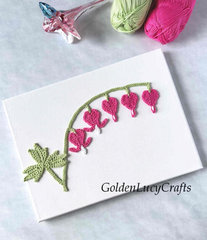 Bleeding Heart Flower Crochet Wall Art - GoldenLucyCrafts