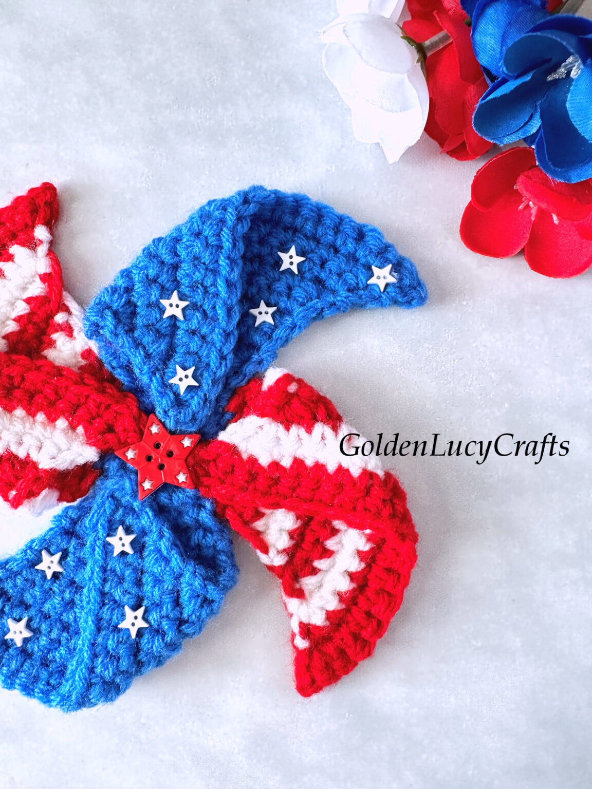 Crochet Patriotic Pinwhell - GoldenLucyCrafts