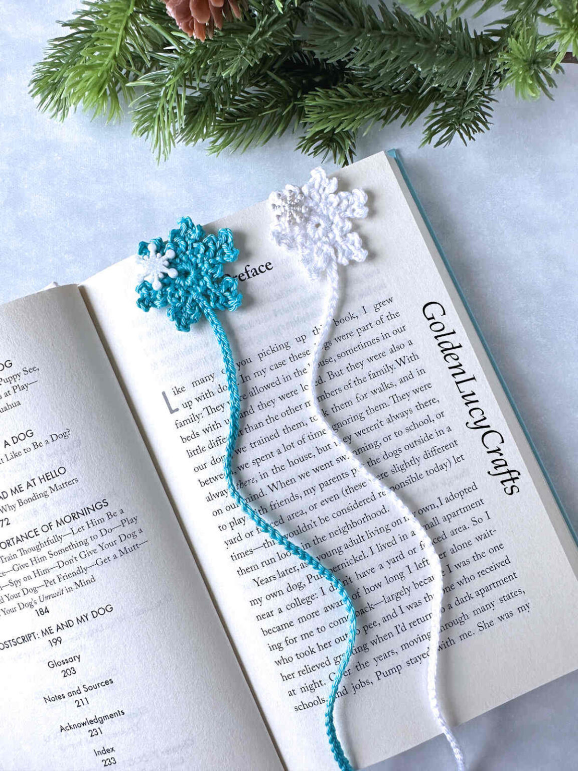 Crochet Snowflake Bookmark - GoldenLucyCrafts