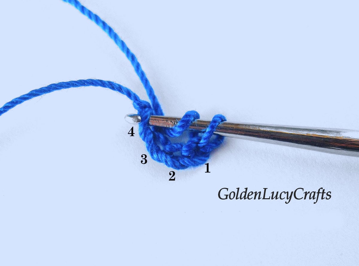 How to Crochet a Heart in 3 Sizes - GoldenLucyCrafts