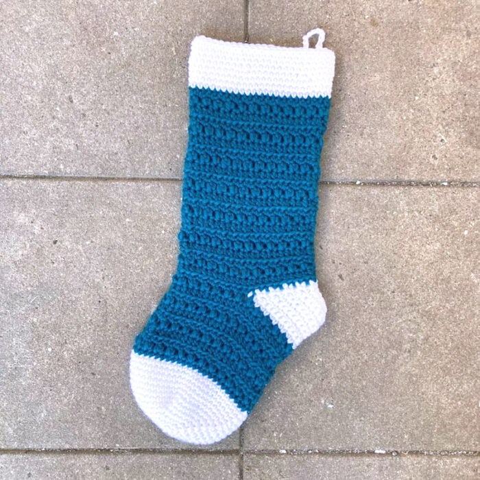 16 Christmas Stocking Free Crochet Patterns - GoldenLucyCrafts