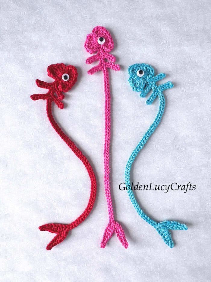 Crochet Fishbone Bookmark - GoldenLucyCrafts