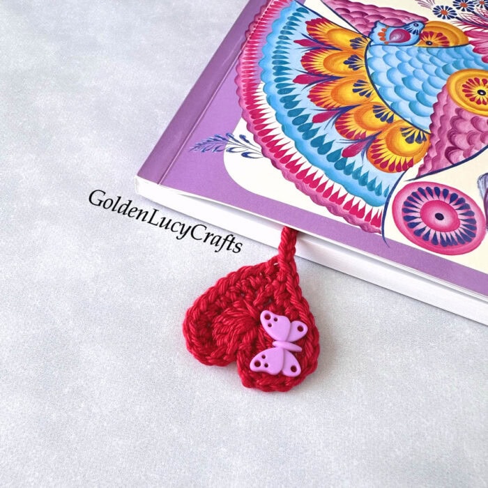 Heart Bookmark, Free Crochet Pattern - GoldenLucyCrafts