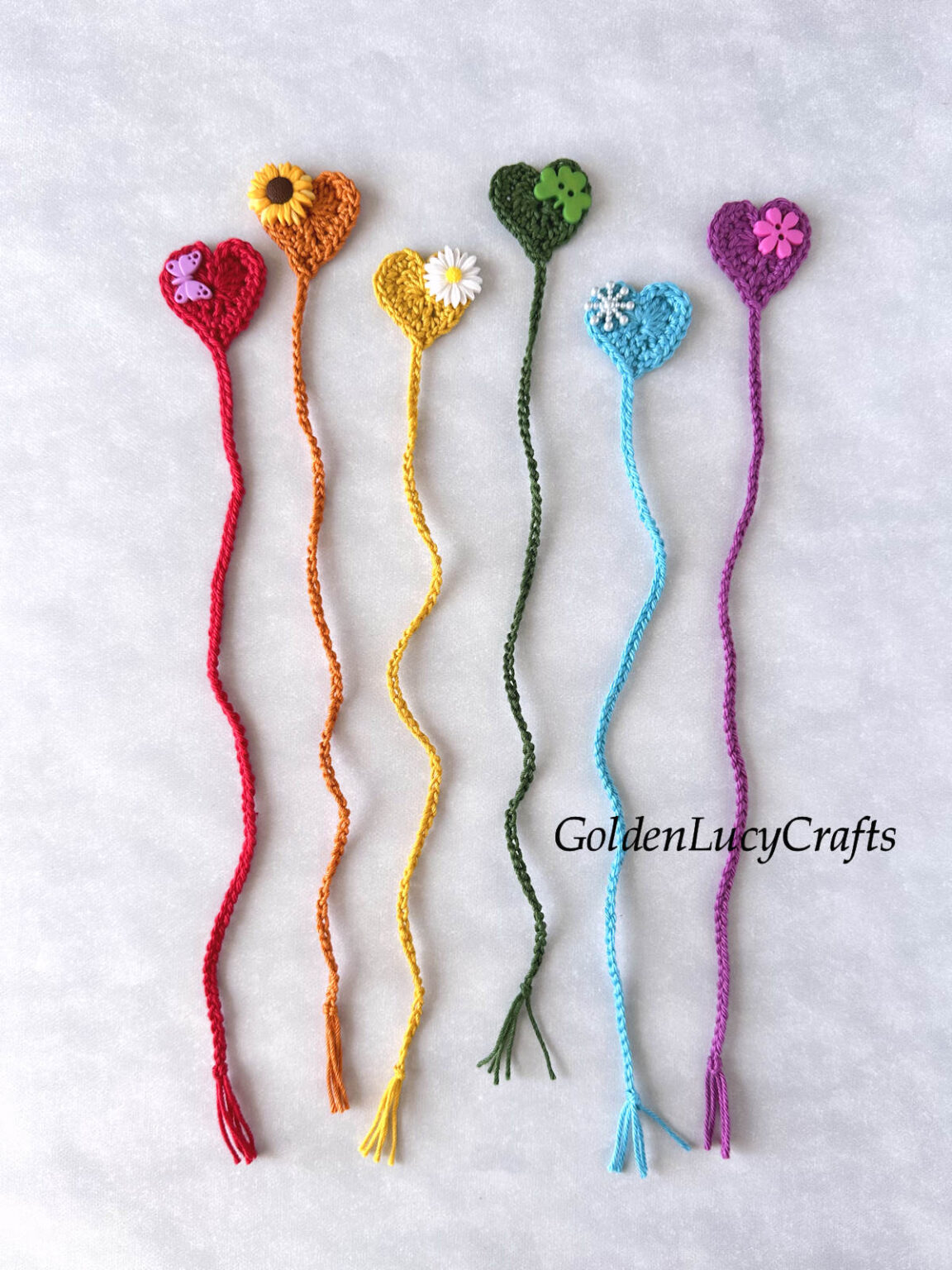 Heart Bookmark, Free Crochet Pattern - GoldenLucyCrafts