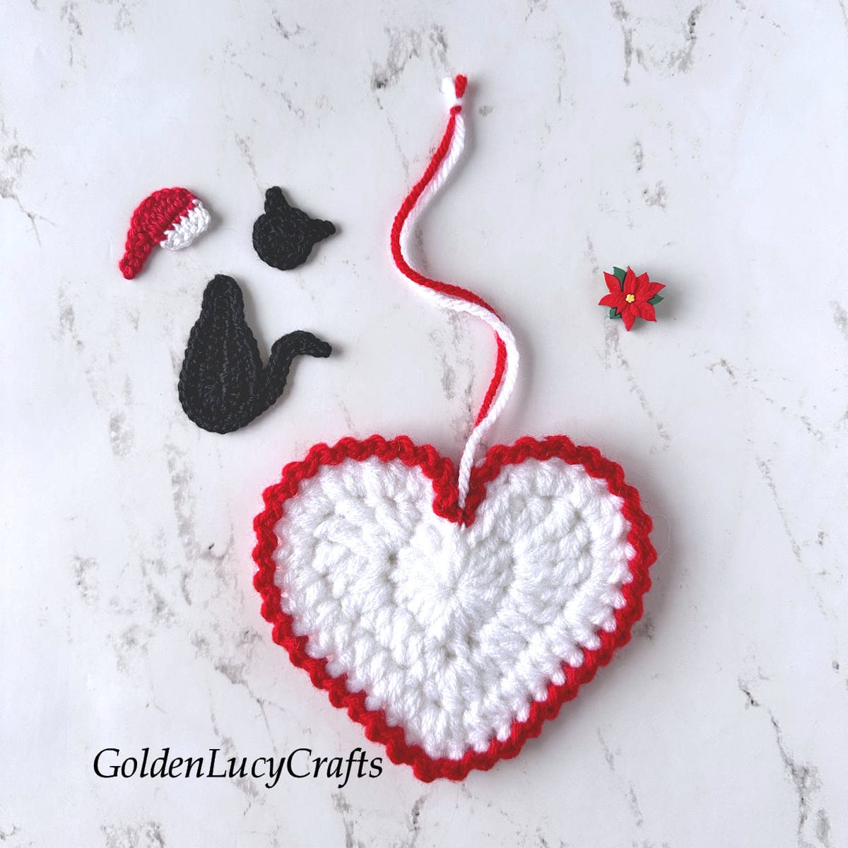 Christmas Cat Heart Ornament, Crochet Pattern - GoldenLucyCrafts